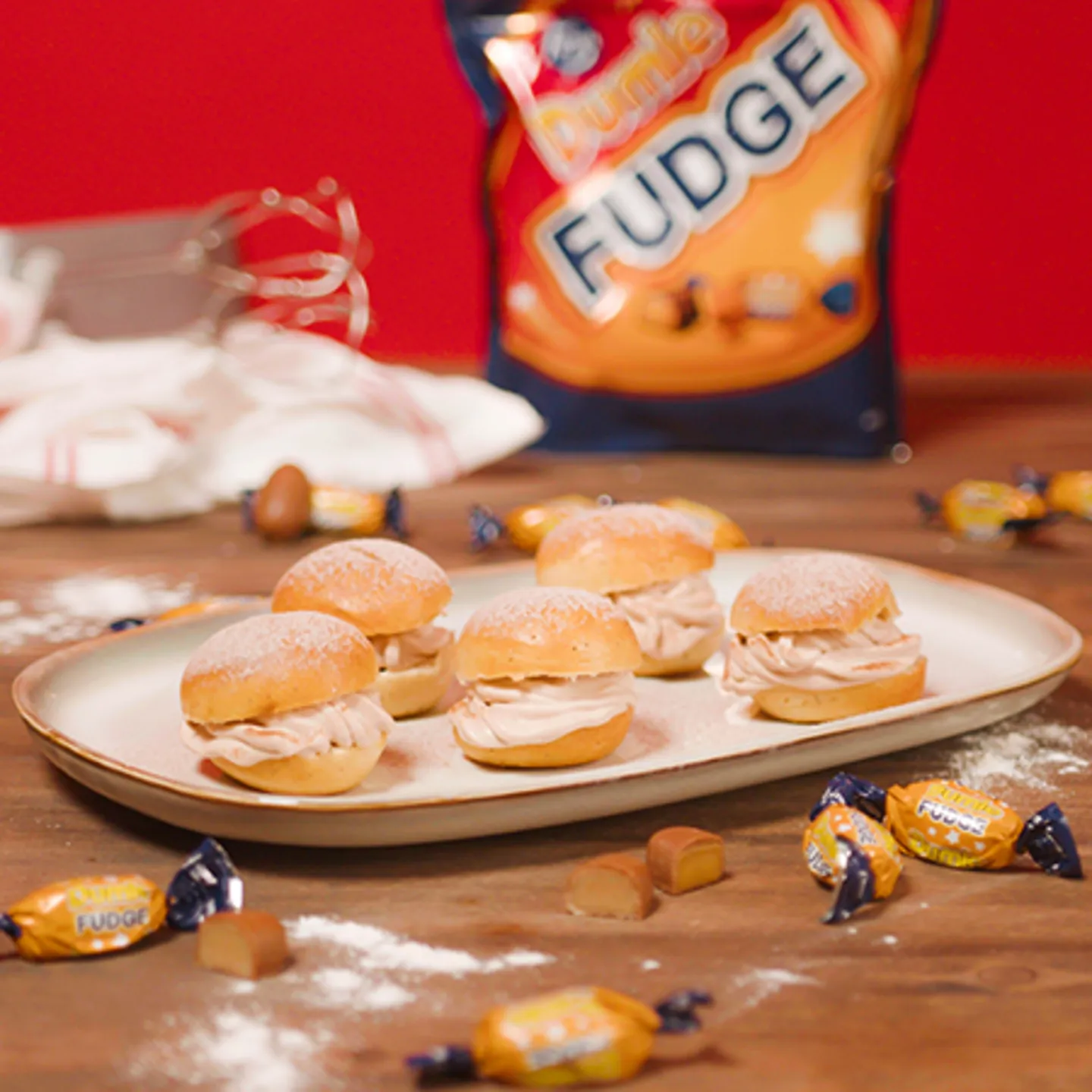 Dumle Fudge mini semlor - Fazer.se